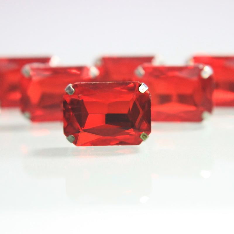 ruby red color rectangle glass crystal with holder – embroiderymaterial.com