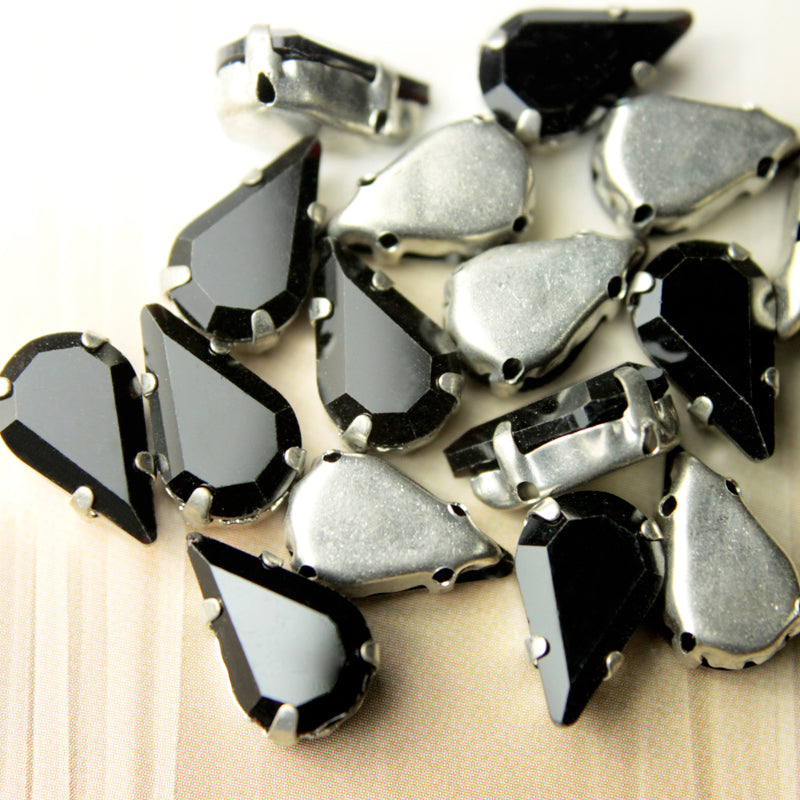 Buy Tear Drop shape glass crystal in black colour at best prices ...